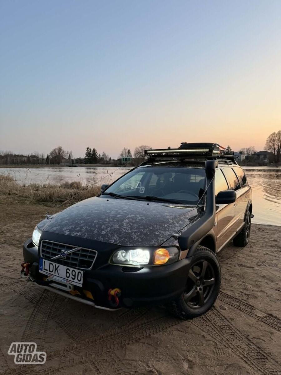 Dzeltens Volvo XC70 2004 Viļņa, ar dzinēja tilpumu 2.40 L un nobraukumu 388 tūkst. km par 4700 €, foto 3 vietnē AUTOMOTO.COM.LV