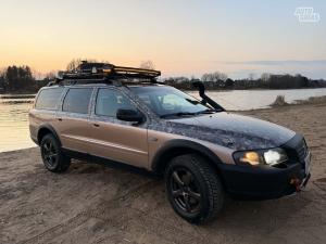 Dzeltens Volvo XC70 2004 Viļņa, ar dzinēja tilpumu 2.40 L un nobraukumu 388 tūkst. km par 4700 €, foto 5 vietnē AUTOMOTO.COM.LV