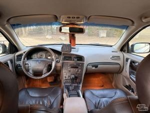 Dzeltens Volvo XC70 2004 Viļņa, ar dzinēja tilpumu 2.40 L un nobraukumu 388 tūkst. km par 4700 €, foto 8 vietnē AUTOMOTO.COM.LV