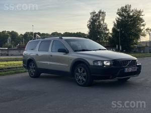 Желтый Вольво ХС70 2004 в Рига, объемом двигателя 2.40 л и пробегом 415 тыс. км за 2975 €, фото  на AUTOMOTO.COM.LV