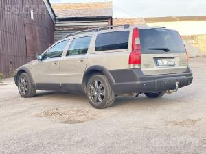 Dzeltens Volvo XC70 2004 Rīga, ar dzinēja tilpumu 2.40 L un nobraukumu 415 tūkst. km par 2975 €, foto 4 vietnē AUTOMOTO.COM.LV