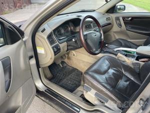 Dzeltens Volvo XC70 2004 Rīga, ar dzinēja tilpumu 2.40 L un nobraukumu 415 tūkst. km par 2975 €, foto 5 vietnē AUTOMOTO.COM.LV