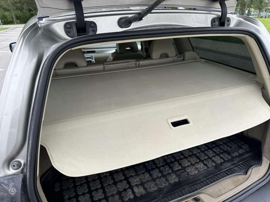 Dzeltens Volvo XC70 2007 Šauļi, ar dzinēja tilpumu 2.40 L un nobraukumu 389 tūkst. km par 4300 €, foto 20 vietnē AUTOMOTO.COM.LV