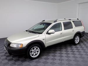 Dzeltens Volvo XC70 2007 Tallina, ar dzinēja tilpumu 2.40 L un nobraukumu 339 tūkst. km par 1999 €, foto 3 vietnē AUTOMOTO.COM.LV