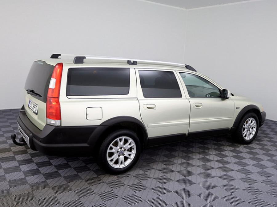 Dzeltens Volvo XC70 2007 Tallina, ar dzinēja tilpumu 2.40 L un nobraukumu 339 tūkst. km par 1999 €, foto 4 vietnē AUTOMOTO.COM.LV