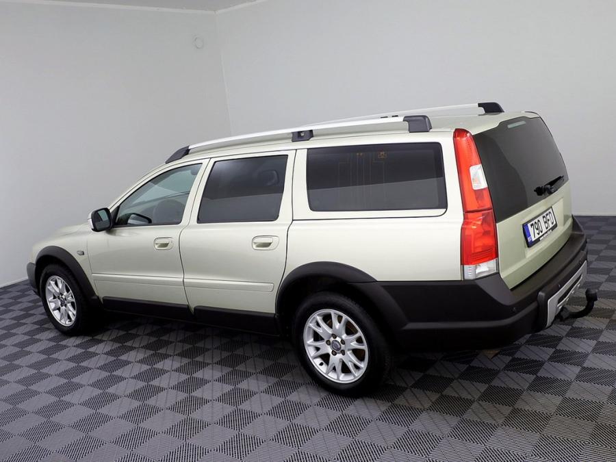 Dzeltens Volvo XC70 2007 Tallina, ar dzinēja tilpumu 2.40 L un nobraukumu 339 tūkst. km par 1999 €, foto 12 vietnē AUTOMOTO.COM.LV