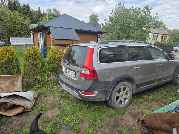 Желтый Вольво ХС70 2008 в Ионава, объемом двигателя 2.40 л и пробегом 295 тыс. км за 5400 €, фото 1 на AUTOMOTO.COM.LV