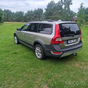 Yellow Volvo XC70 2011 in Riga, with an engine capacity of 2.00 L and mileage of 352 thousand km for 6290 €, photo 12 on AUTOMOTO.COM.LV