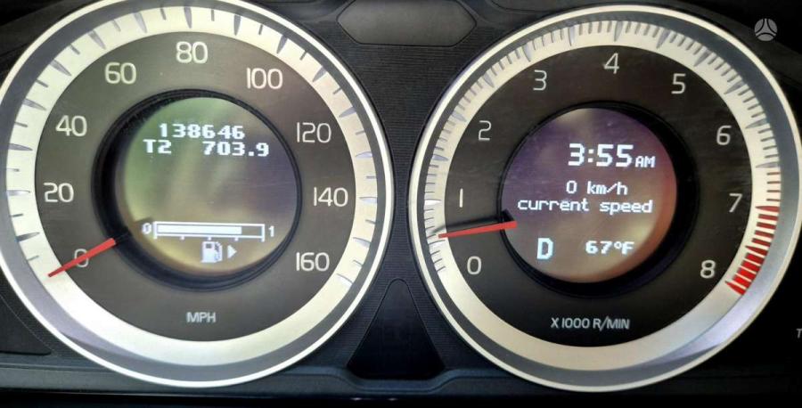 Yellow Volvo XC70 2012 in Siauliai, with an engine capacity of 3.00 L and mileage of 198 thousand km for 7500 €, photo 9 on AUTOMOTO.COM.LV