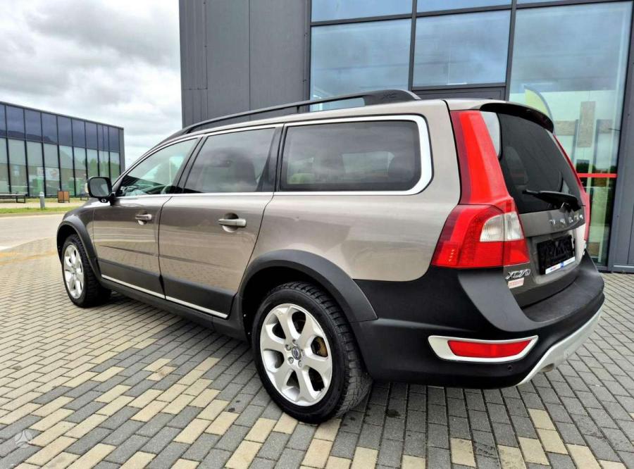 Dzeltens Volvo XC70 2012 Šauļi, ar dzinēja tilpumu 3.00 L un nobraukumu 198 tūkst. km par 7250 €, foto 7 vietnē AUTOMOTO.COM.LV