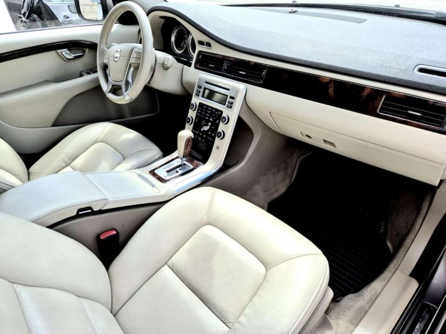 Dzeltens Volvo XC70 2012 Šauļi, ar dzinēja tilpumu 3.00 L un nobraukumu 198 tūkst. km par 7250 €, foto 11 vietnē AUTOMOTO.COM.LV
