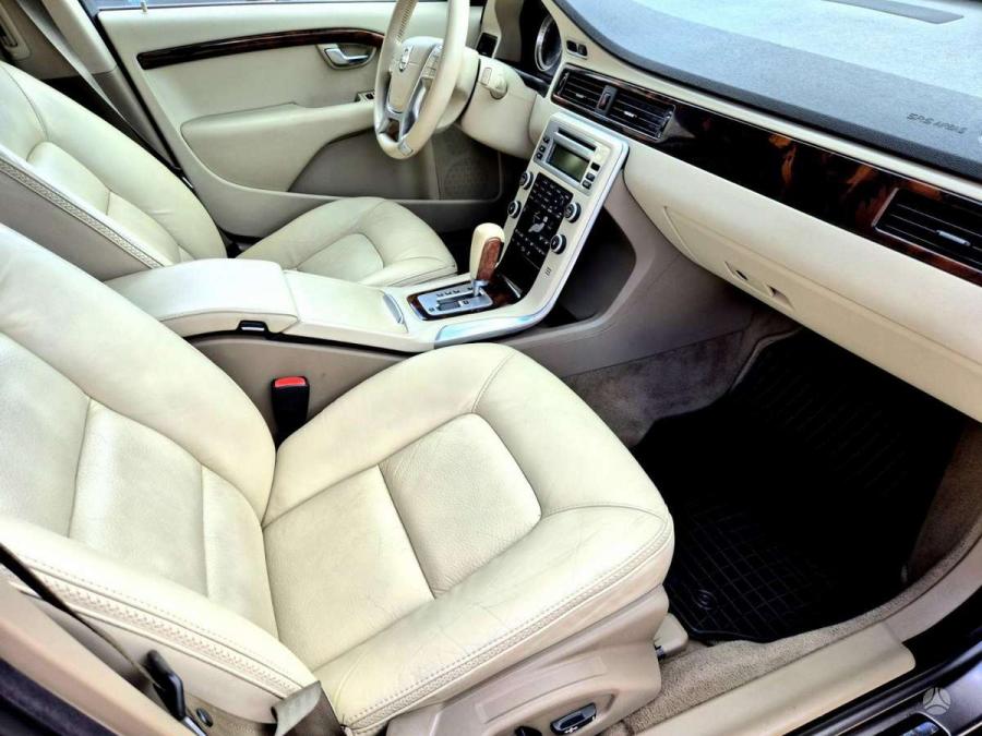 Dzeltens Volvo XC70 2012 Šauļi, ar dzinēja tilpumu 3.00 L un nobraukumu 198 tūkst. km par 7250 €, foto 12 vietnē AUTOMOTO.COM.LV