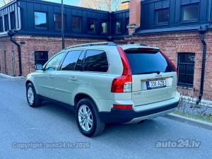 Smilšu krāsa Volvo XC90 2006 Tallina, ar dzinēja tilpumu 2.50 L un nobraukumu 108 tūkst. km par 8990 €, foto 3 vietnē AUTOMOTO.COM.LV