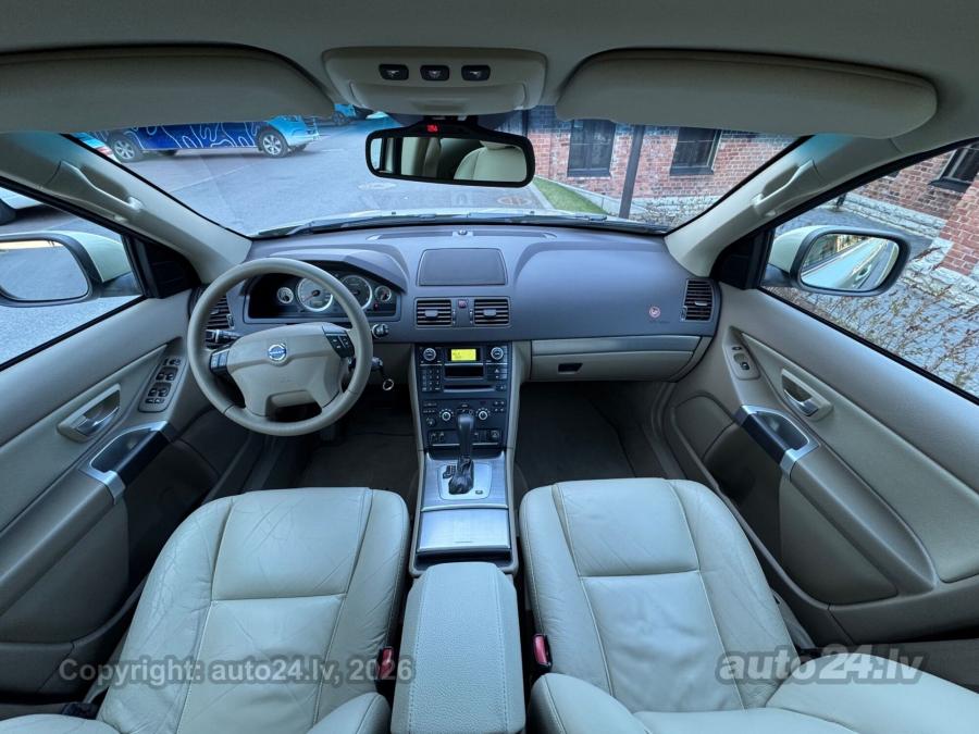 Smilšu krāsa Volvo XC90 2006 Tallina, ar dzinēja tilpumu 2.50 L un nobraukumu 108 tūkst. km par 8990 €, foto 11 vietnē AUTOMOTO.COM.LV