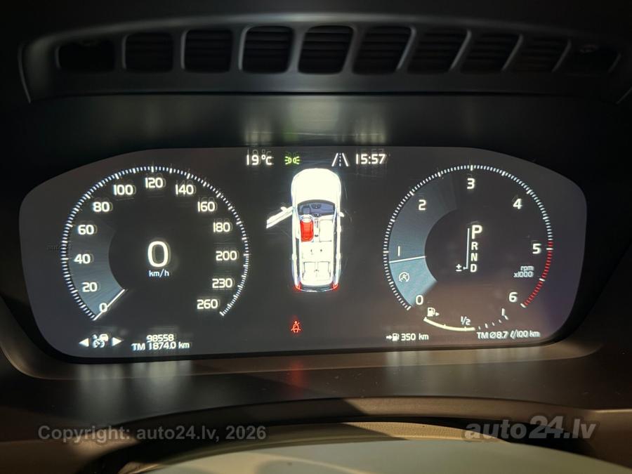 Smilšu krāsa Volvo XC90 2016 Tallina, ar dzinēja tilpumu 2.00 L un nobraukumu 99 tūkst. km par 29900 €, foto 3 vietnē AUTOMOTO.COM.LV