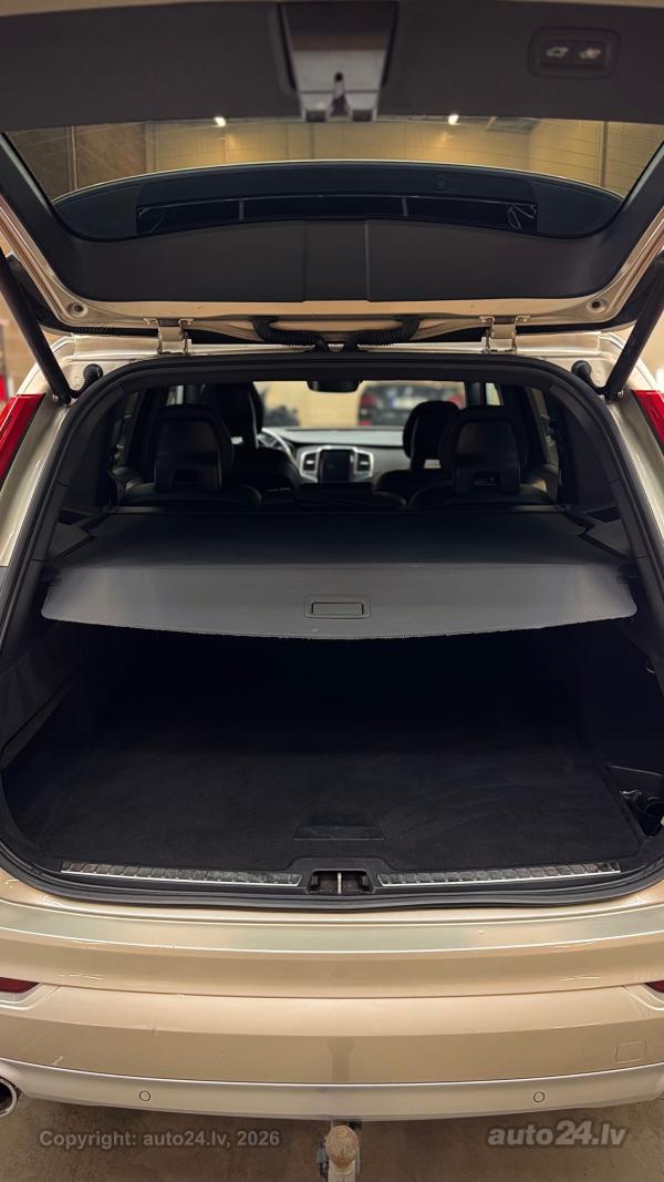 Beige Volvo XC90 2017 in Tallinn, with an engine capacity of 2.00 L and mileage of 222 thousand km for 29000 €, photo 6 on AUTOMOTO.COM.LV