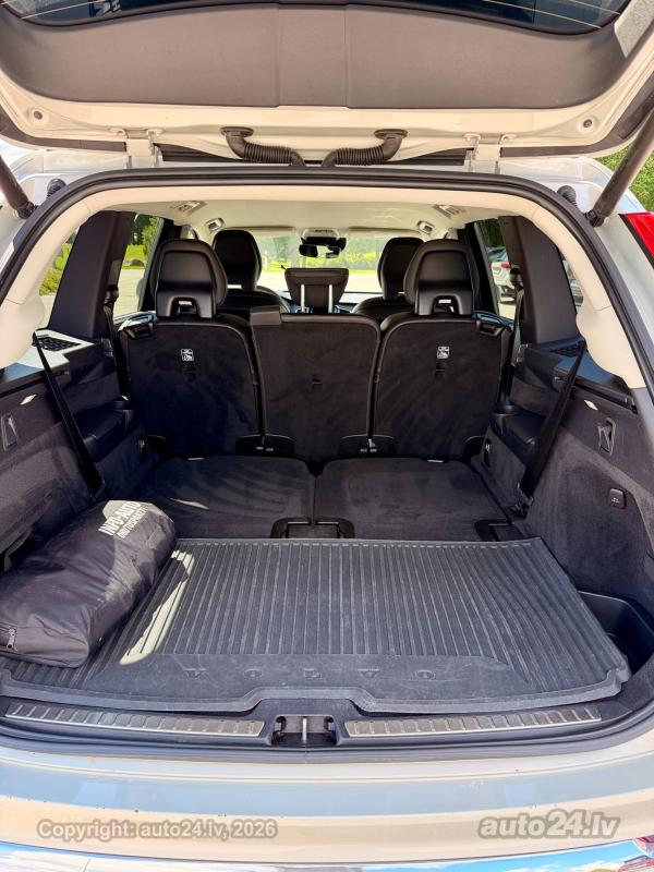 Beige Volvo XC90 2022 in Tallinn, with an engine capacity of 2.00 L and mileage of 125 thousand km for 44900 €, photo 6 on AUTOMOTO.COM.LV