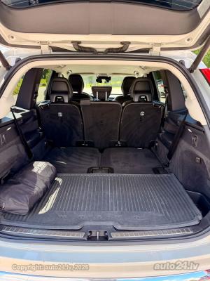 Beige Volvo XC90 2022 in Tallinn, with an engine capacity of 2.00 L and mileage of 125 thousand km for 44900 €, photo 7 on AUTOMOTO.COM.LV