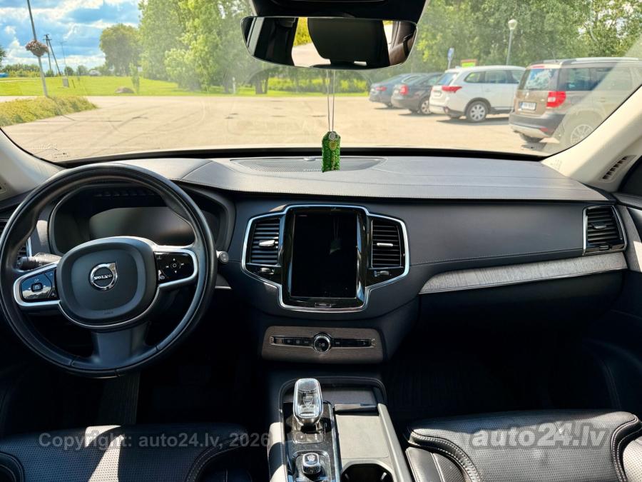 Beige Volvo XC90 2022 in Tallinn, with an engine capacity of 2.00 L and mileage of 125 thousand km for 44900 €, photo 8 on AUTOMOTO.COM.LV