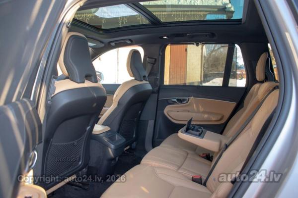 Smilšu krāsa Volvo XC90 2023 Tallina, ar dzinēja tilpumu 2.00 L un nobraukumu 68 tūkst. km par 58990 €, foto 4 vietnē AUTOMOTO.COM.LV