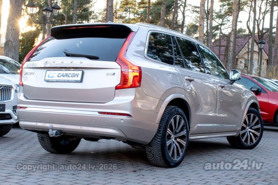 Smilšu krāsa Volvo XC90 2024 Tallina, ar dzinēja tilpumu 2.00 L un nobraukumu 17 tūkst. km par 67900 €, foto 3 vietnē AUTOMOTO.COM.LV