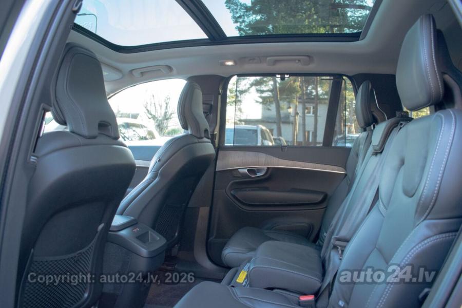 Smilšu krāsa Volvo XC90 2024 Tallina, ar dzinēja tilpumu 2.00 L un nobraukumu 17 tūkst. km par 67900 €, foto 13 vietnē AUTOMOTO.COM.LV