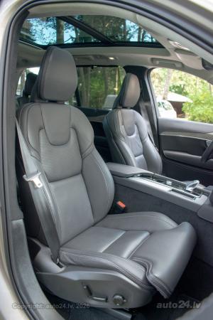 Smilšu krāsa Volvo XC90 2024 Tallina, ar dzinēja tilpumu 2.00 L un nobraukumu 45 tūkst. km par 67900 €, foto 13 vietnē AUTOMOTO.COM.LV