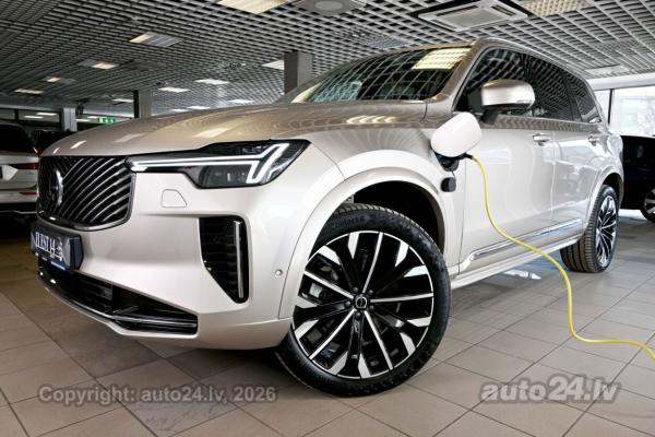 Smilšu krāsa Volvo XC90 2025 Tallina, ar dzinēja tilpumu 2.00 L un nobraukumu 21 tūkst. km par 75980 €, foto 4 vietnē AUTOMOTO.COM.LV