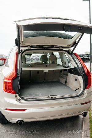 Smilšu krāsa Volvo XC90 2015 Tallina, ar dzinēja tilpumu 2.00 L un nobraukumu 215 tūkst. km par 19999 €, foto 7 vietnē AUTOMOTO.COM.LV