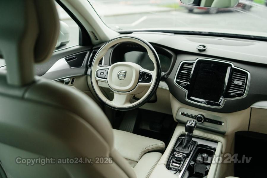 Smilšu krāsa Volvo XC90 2015 Tallina, ar dzinēja tilpumu 2.00 L un nobraukumu 215 tūkst. km par 19999 €, foto 9 vietnē AUTOMOTO.COM.LV