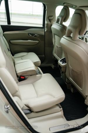 Smilšu krāsa Volvo XC90 2015 Tallina, ar dzinēja tilpumu 2.00 L un nobraukumu 215 tūkst. km par 19999 €, foto 14 vietnē AUTOMOTO.COM.LV