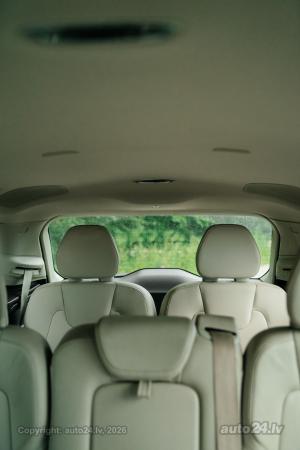 Smilšu krāsa Volvo XC90 2015 Tallina, ar dzinēja tilpumu 2.00 L un nobraukumu 215 tūkst. km par 19999 €, foto 16 vietnē AUTOMOTO.COM.LV