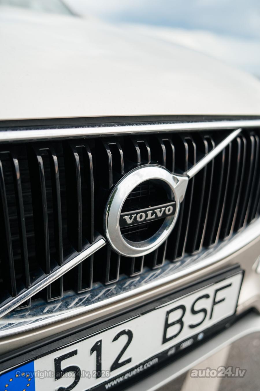 Smilšu krāsa Volvo XC90 2015 Tallina, ar dzinēja tilpumu 2.00 L un nobraukumu 215 tūkst. km par 19999 €, foto 18 vietnē AUTOMOTO.COM.LV