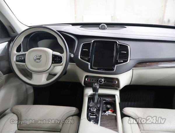 Smilšu krāsa Volvo XC90 2016 Tallina, ar dzinēja tilpumu 2.00 L un nobraukumu 145 tūkst. km par 25900 €, foto 8 vietnē AUTOMOTO.COM.LV
