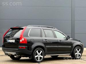 Black Volvo XC90 2003 in Riga, with an engine capacity of 2.90 L and mileage of 291 thousand km for 2850 €, photo 8 on AUTOMOTO.COM.LV