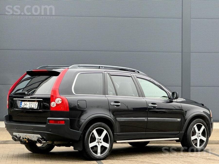Black Volvo XC90 2003 in Riga, with an engine capacity of 2.90 L and mileage of 291 thousand km for 2850 €, photo 8 on AUTOMOTO.COM.LV
