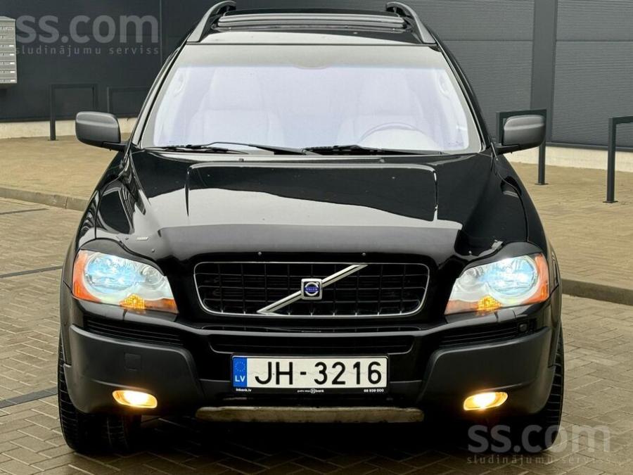 Black Volvo XC90 2003 in Riga, with an engine capacity of 2.90 L and mileage of 291 thousand km for 2850 €, photo 9 on AUTOMOTO.COM.LV
