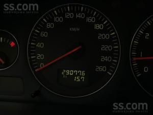 Black Volvo XC90 2003 in Riga, with an engine capacity of 2.90 L and mileage of 291 thousand km for 2850 €, photo 21 on AUTOMOTO.COM.LV
