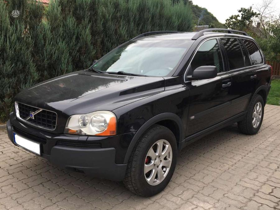 Black Volvo XC90 2003 in Kaunas, with an engine capacity of 2.40 L and mileage of 245 thousand km for 5200 €, photo 1 on AUTOMOTO.COM.LV