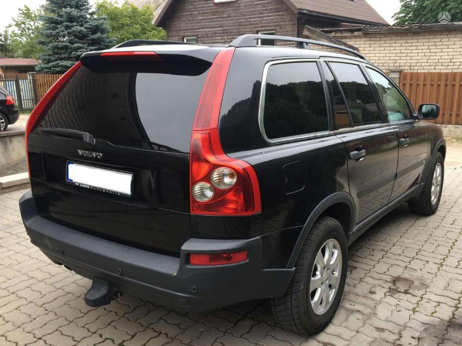 Black Volvo XC90 2003 in Kaunas, with an engine capacity of 2.40 L and mileage of 245 thousand km for 5200 €, photo 4 on AUTOMOTO.COM.LV