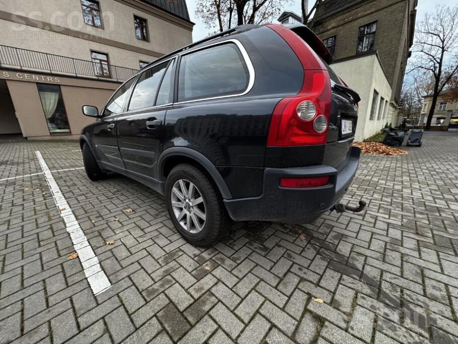 Black Volvo XC90 2003 in Riga, with an engine capacity of 2.90 L and mileage of 375 thousand km for 3000 €, photo 1 on AUTOMOTO.COM.LV