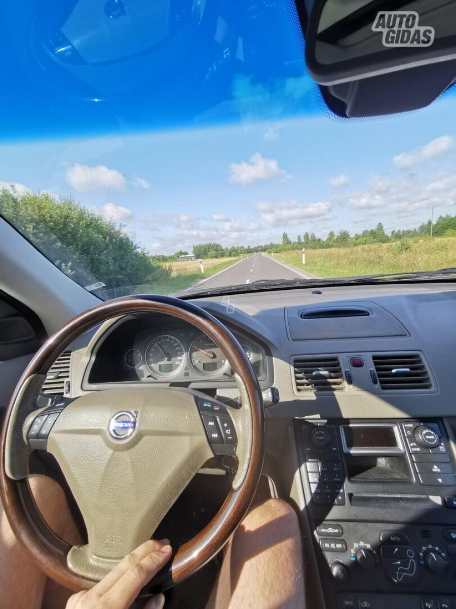 Black Volvo XC90 2003 in Kaunas, with an engine capacity of 2.90 L and mileage of 247 thousand km for 3500 €, photo 3 on AUTOMOTO.COM.LV