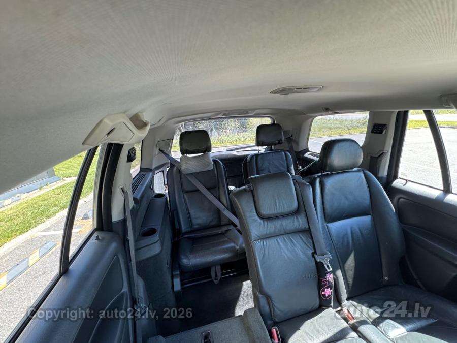 Black Volvo XC90 2003 in Tallinn, with an engine capacity of 2.40 L and mileage of 0 thousand km for 3500 €, photo 4 on AUTOMOTO.COM.LV
