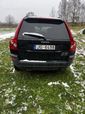 Black Volvo XC90 2003 in Jelgava, with an engine capacity of 2.50 L and mileage of 240 thousand km for 1999 €, photo 4 on AUTOMOTO.COM.LV