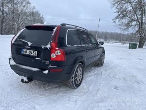 Black Volvo XC90 2003 in Aizkraukle, with an engine capacity of 2.40 L and mileage of 467 thousand km for 2500 €, photo 3 on AUTOMOTO.COM.LV