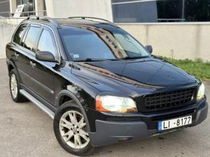 Melns Volvo XC90 2003 Rīga, ar dzinēja tilpumu 2.40 L un nobraukumu 390 tūkst. km par 3390 €, foto  vietnē AUTOMOTO.COM.LV