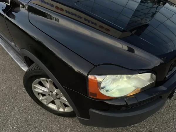 Melns Volvo XC90 2003 Rīga, ar dzinēja tilpumu 2.40 L un nobraukumu 390 tūkst. km par 3390 €, foto 2 vietnē AUTOMOTO.COM.LV
