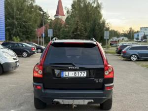 Black Volvo XC90 2003 in Riga, with an engine capacity of 2.40 L and mileage of 390 thousand km for 3390 €, photo 5 on AUTOMOTO.COM.LV