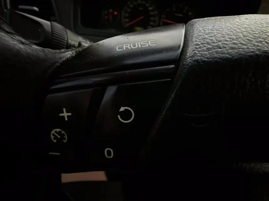 Black Volvo XC90 2003 in Riga, with an engine capacity of 2.40 L and mileage of 390 thousand km for 3390 €, photo 28 on AUTOMOTO.COM.LV