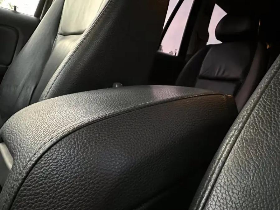 Black Volvo XC90 2003 in Riga, with an engine capacity of 2.40 L and mileage of 390 thousand km for 3390 €, photo 30 on AUTOMOTO.COM.LV